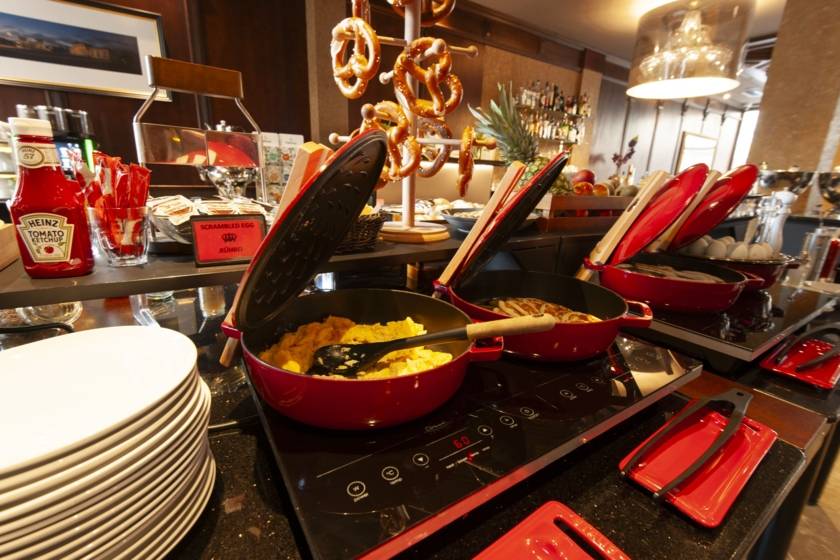 KING's HOTEL First Class