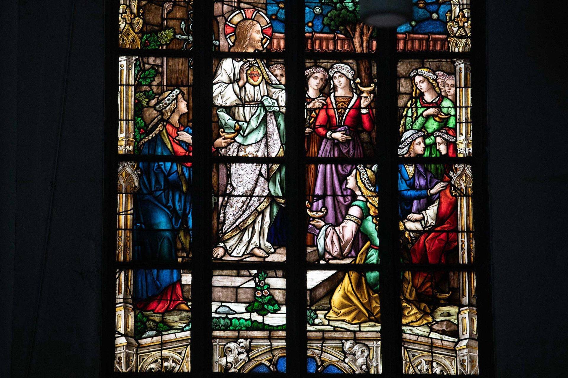 Church windows in Munich | simply Munich