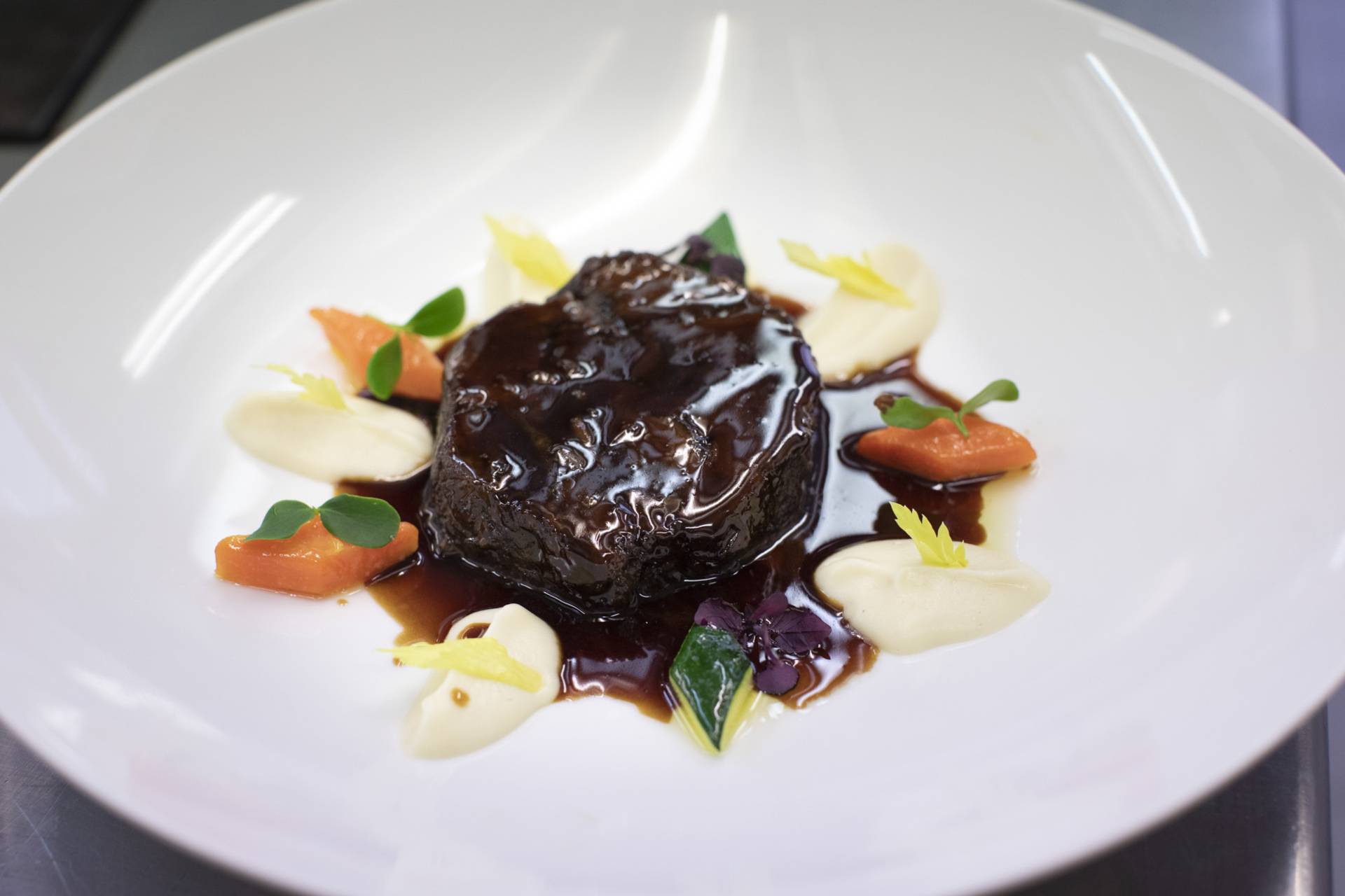 With Mario Gamba from Acquarello through Bogenhausen | simply Munich