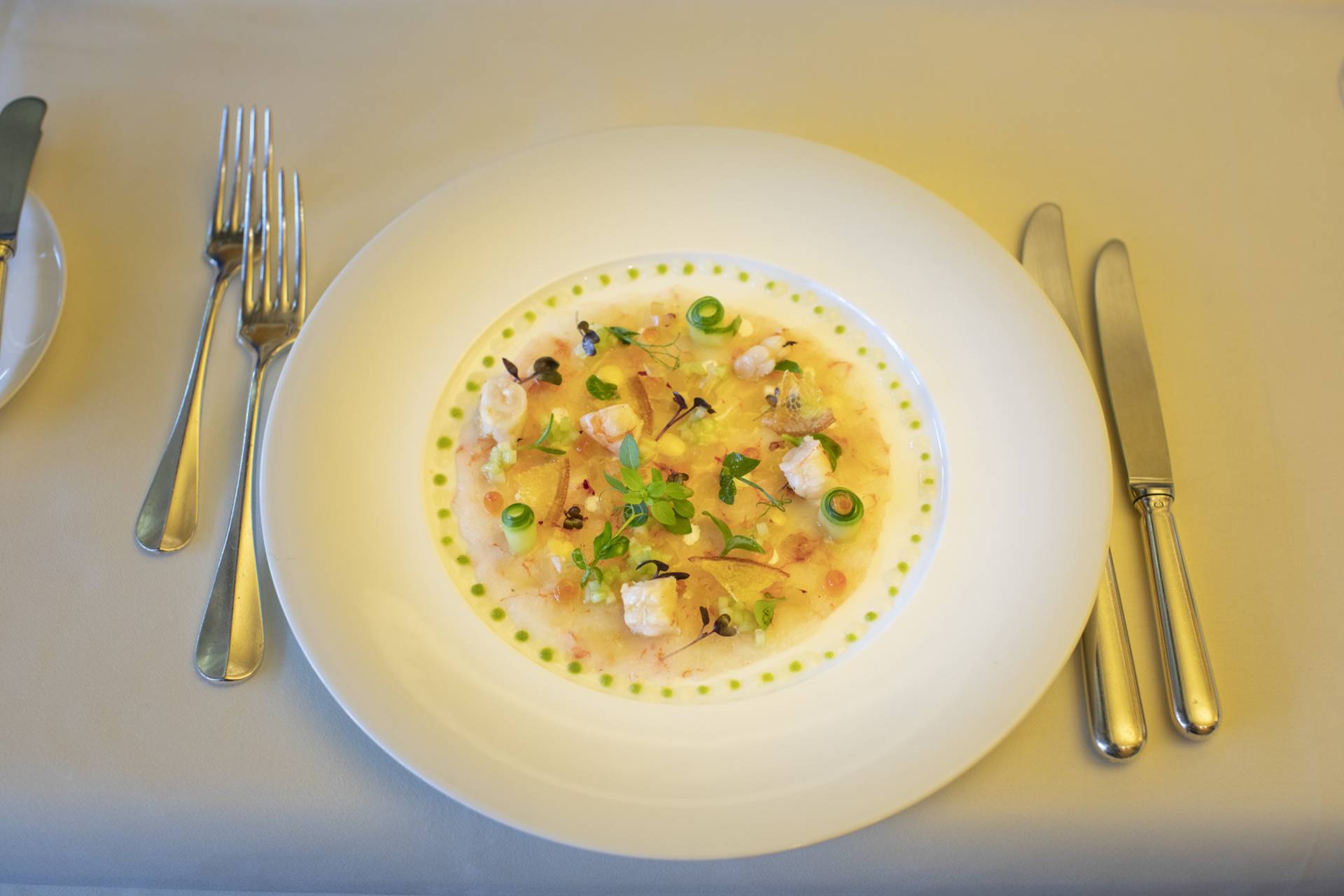 With Mario Gamba from Acquarello through Bogenhausen | simply Munich