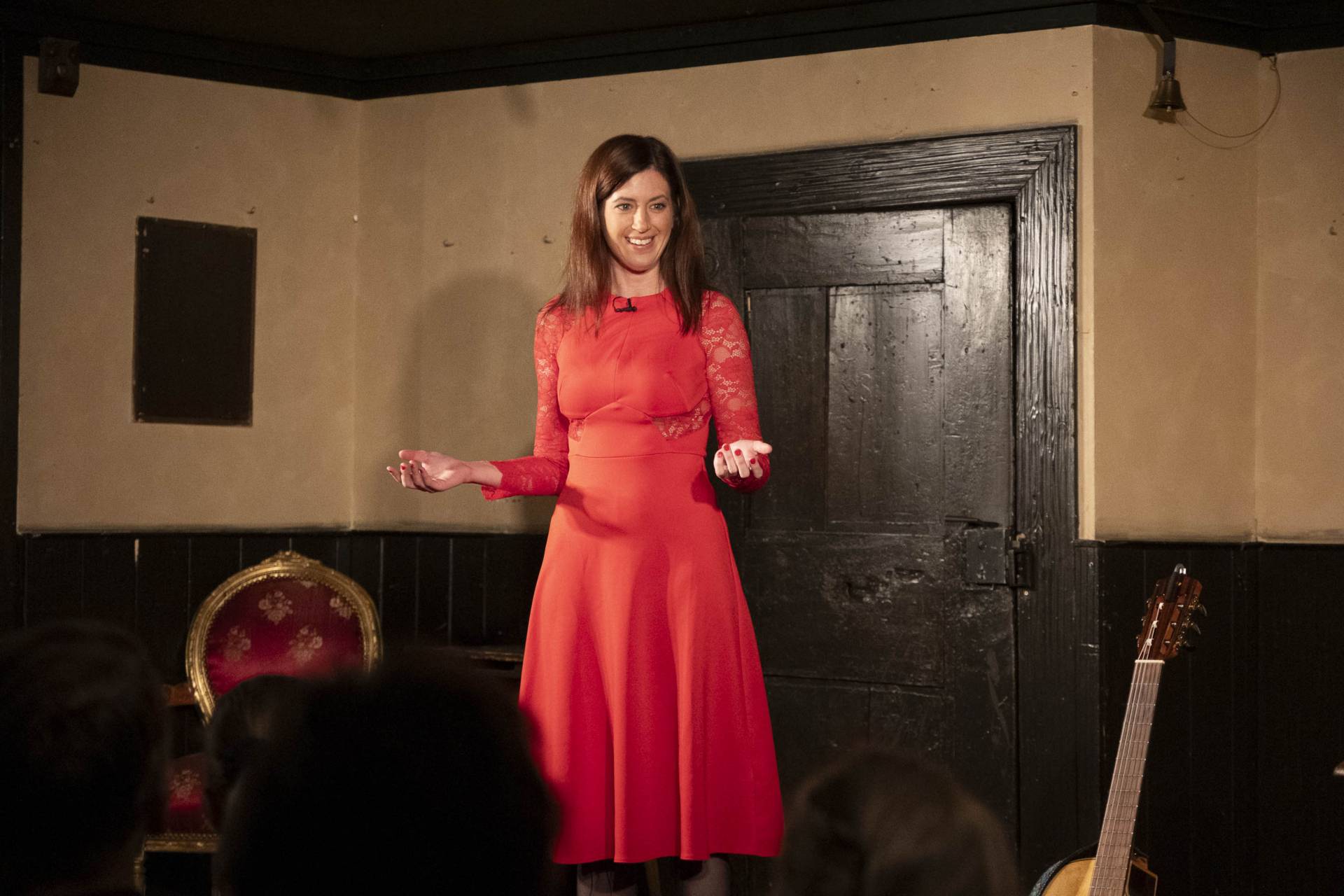 Arbeitsbesuch: Kabarettistin Claudia Pichler | einfach München