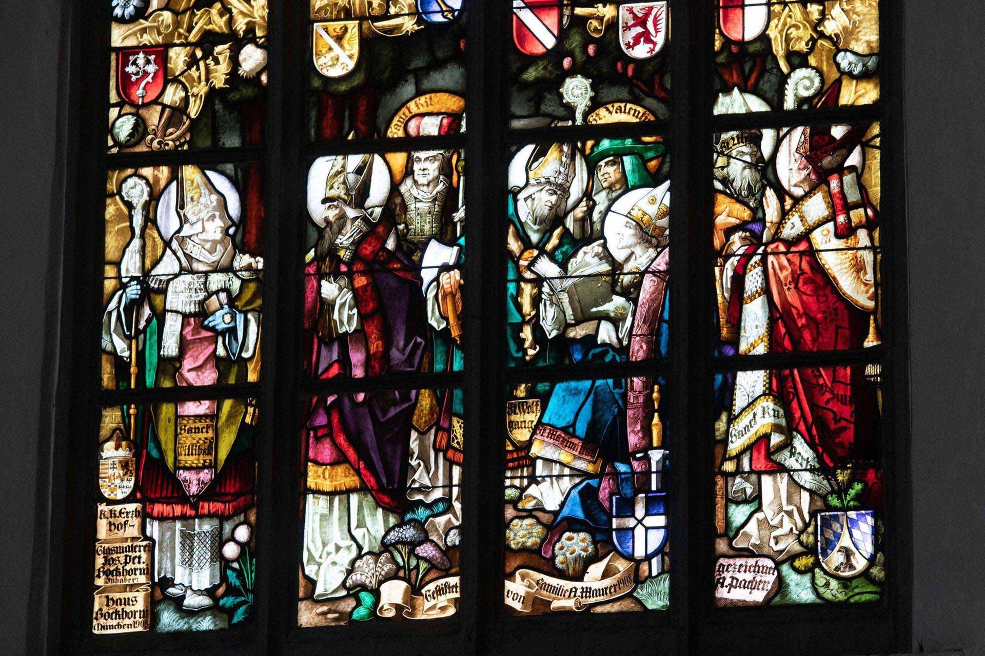 Church windows in Munich | simply Munich