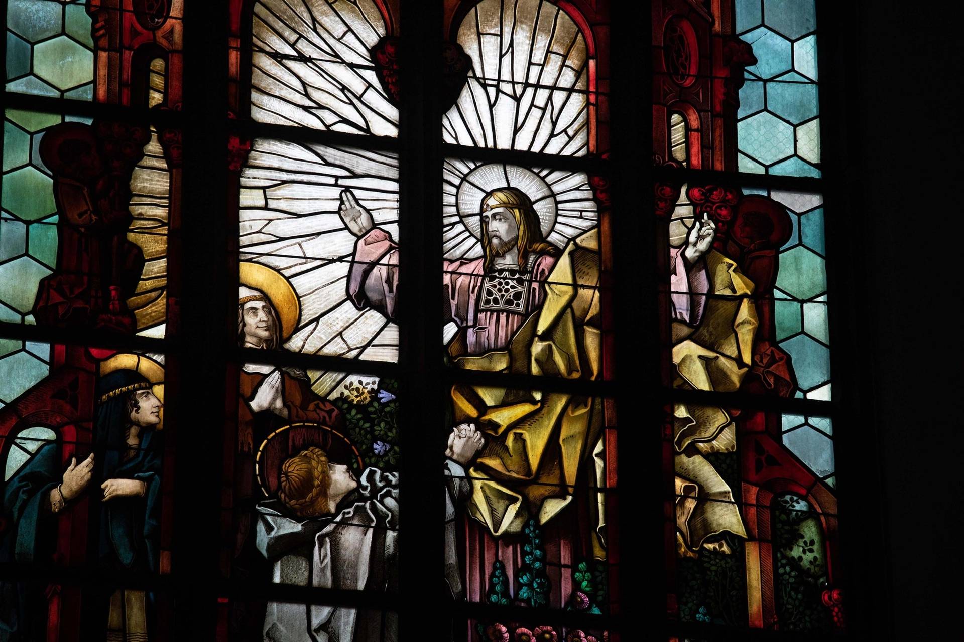 Church windows in Munich | simply Munich