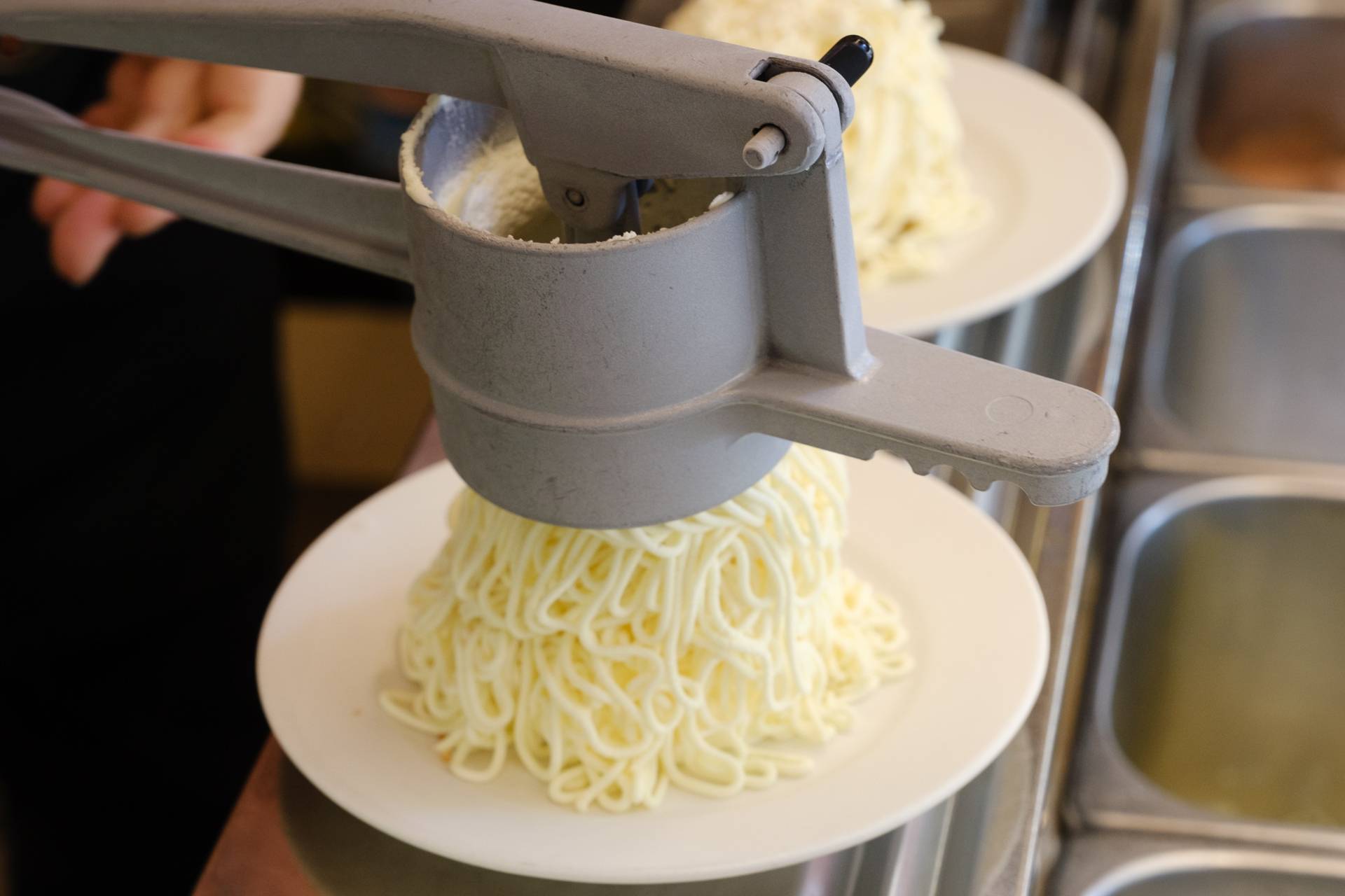 Joining Daniel Bodamer for spaghetti ice cream | simply Munich