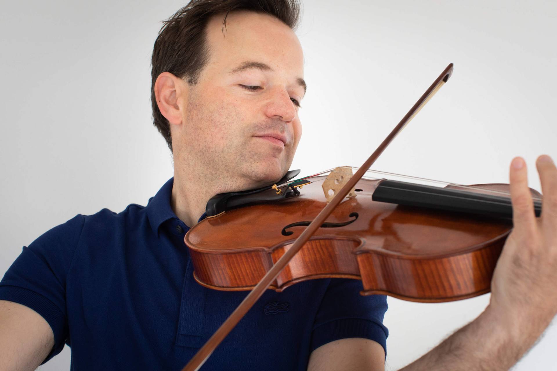 Konstantin Sellheim, viola | simply Munich