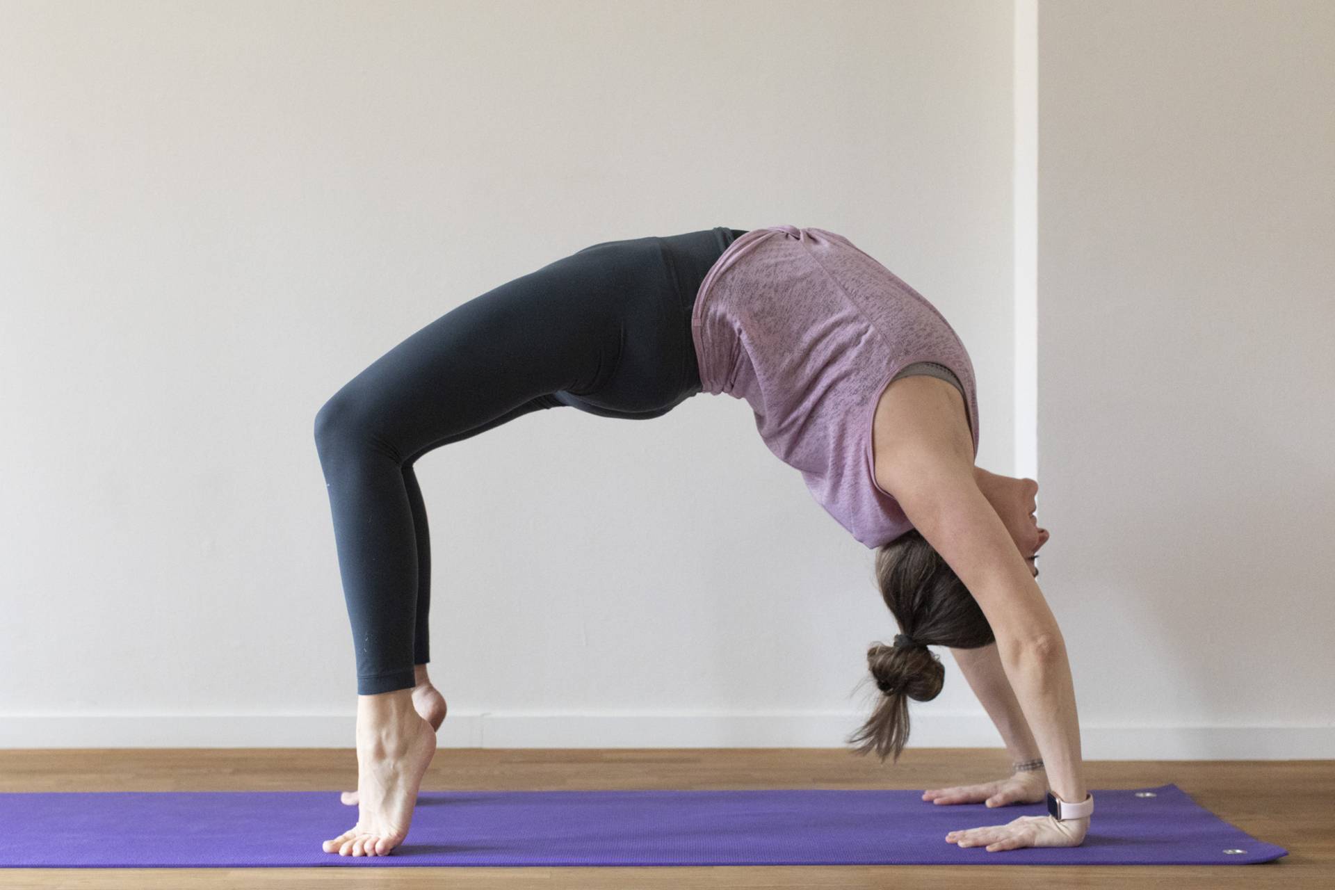 13 Yoga Asanas mit Münchner Flair: Yoga-Übungen für Zuhause | einfach ...