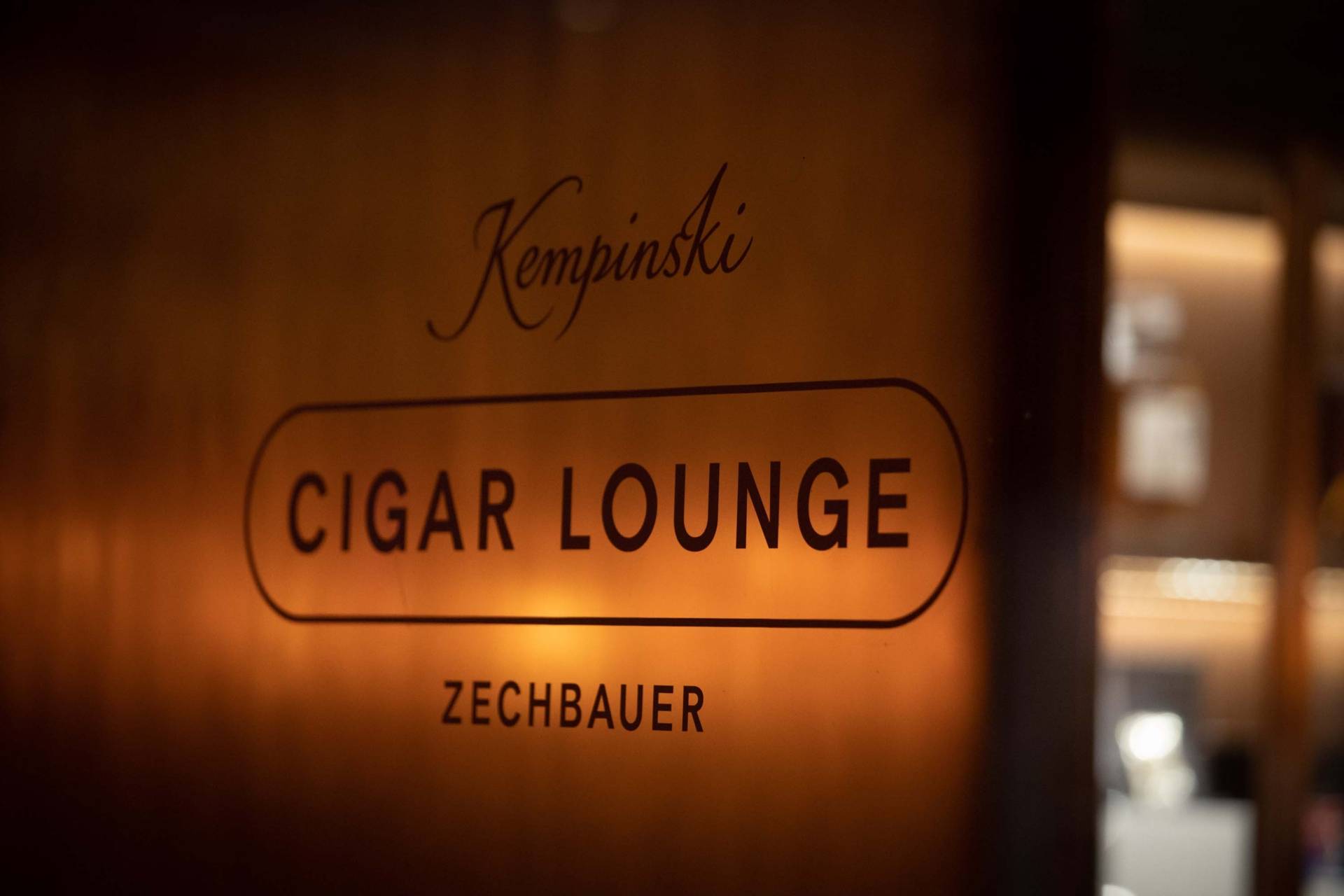 Royal Purveyors to the Court: from Roeckl to Dallmayr | simply Munich