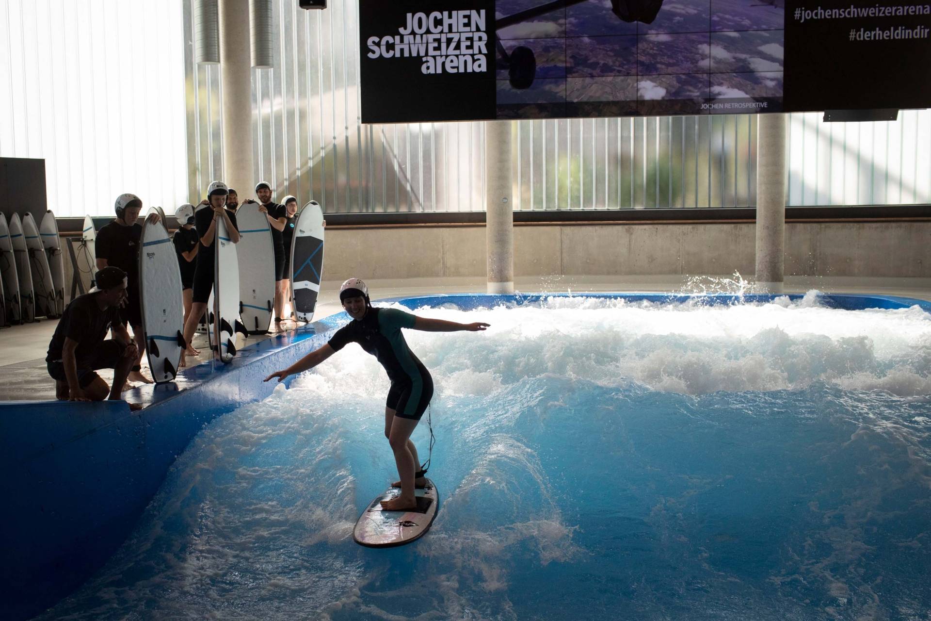 River surfing in Munich | simply Munich